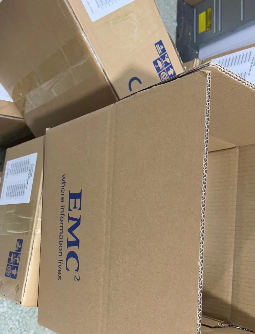 EMC VX-VS07-020 2TB NL SAS 6gbps 005049449 VNX6GSDAE15 VNX5500 VNX5700 ...